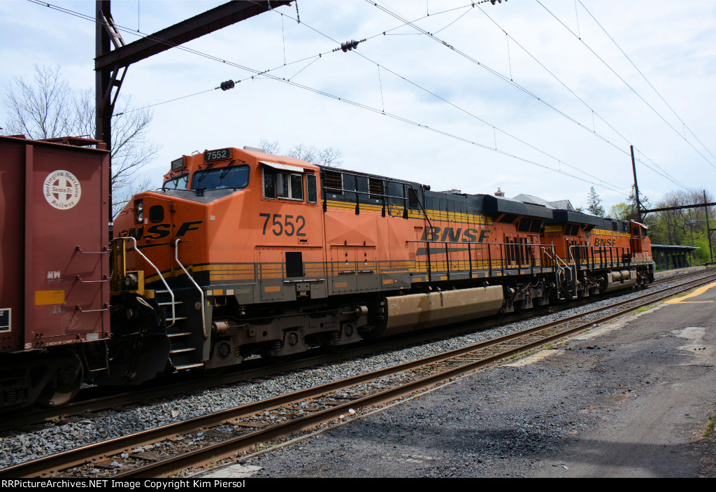 BNSF 7552